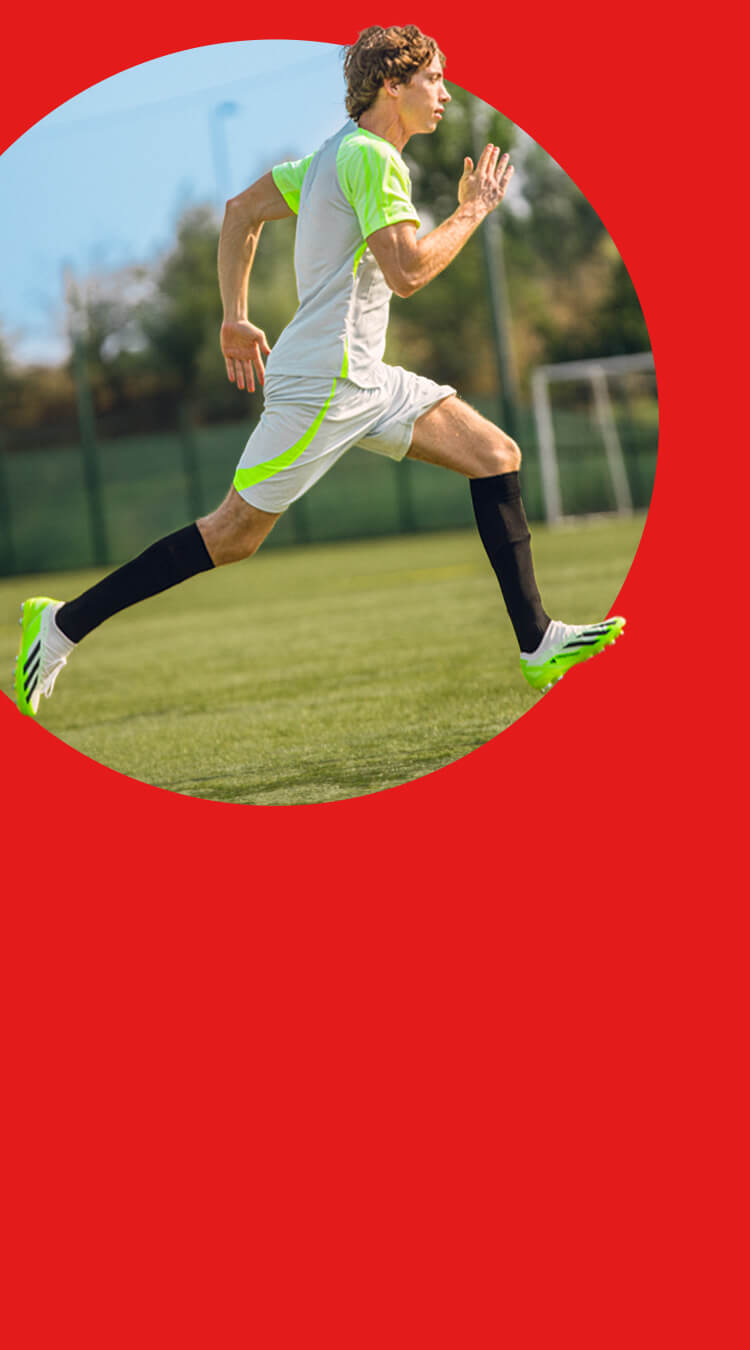 Calcio: Scarpe calcio, maglie ufficiali e palloni | Cisalfa Sport